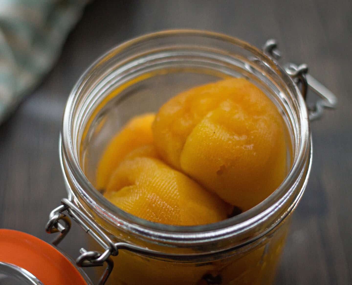 Spiced Peaches - A delicious edible gift | Sweeter Than Oats