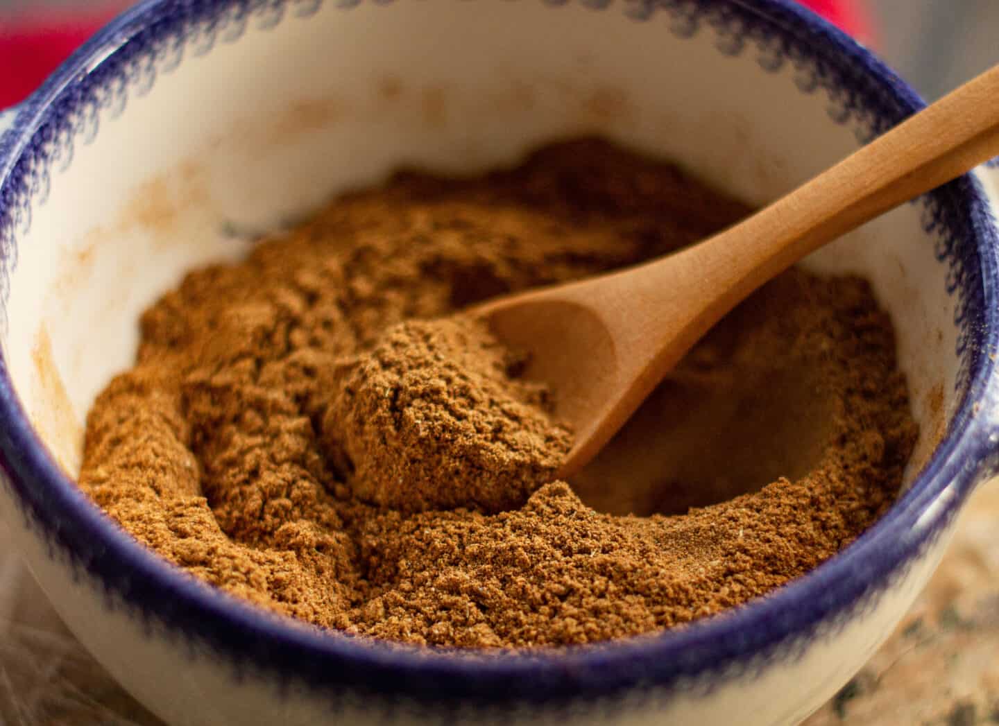Make your own Chai Powder (and Chai Lattes) at home in less than 2 ...