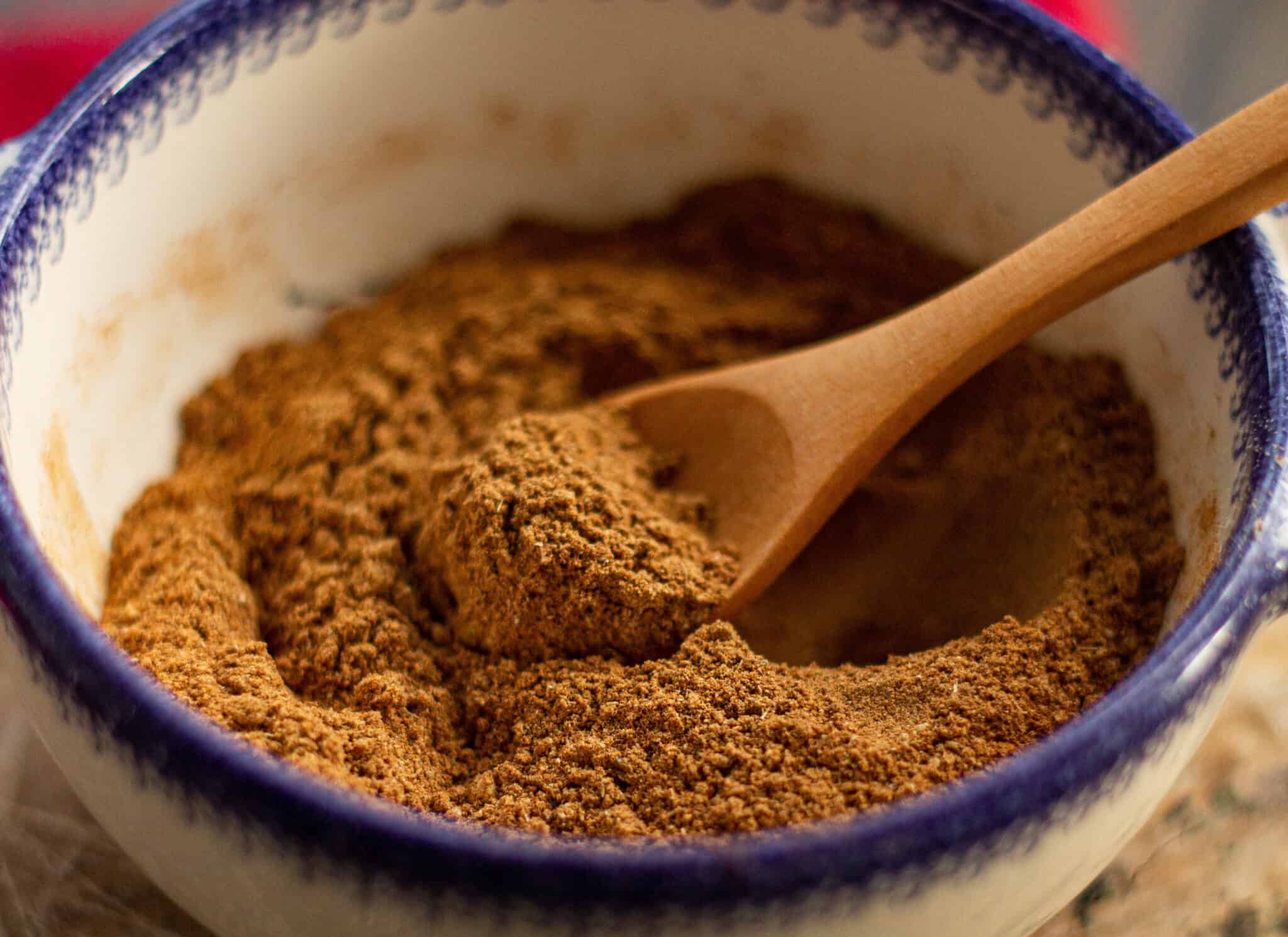 Make your own Chai Powder (and Chai Lattes) at home in less than 2 ...
