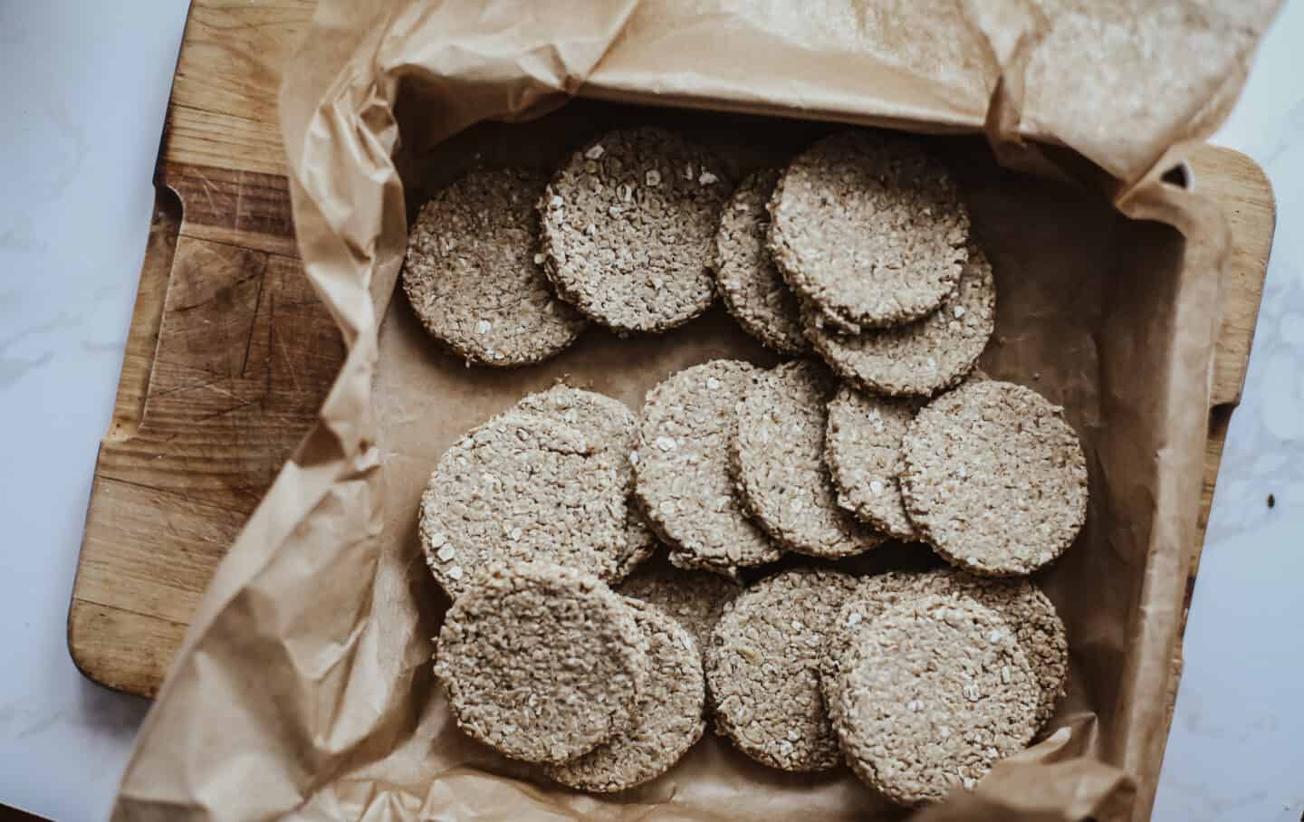 Easy Vegan Oatcakes Recipe | Sweeter Than Oats